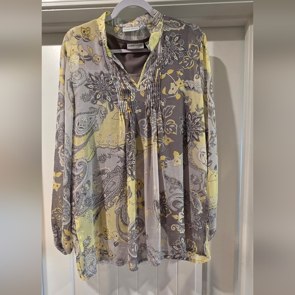 Susan Graver | Tops | 2pc Top Susan Graver Yellow And Gray Floral ...